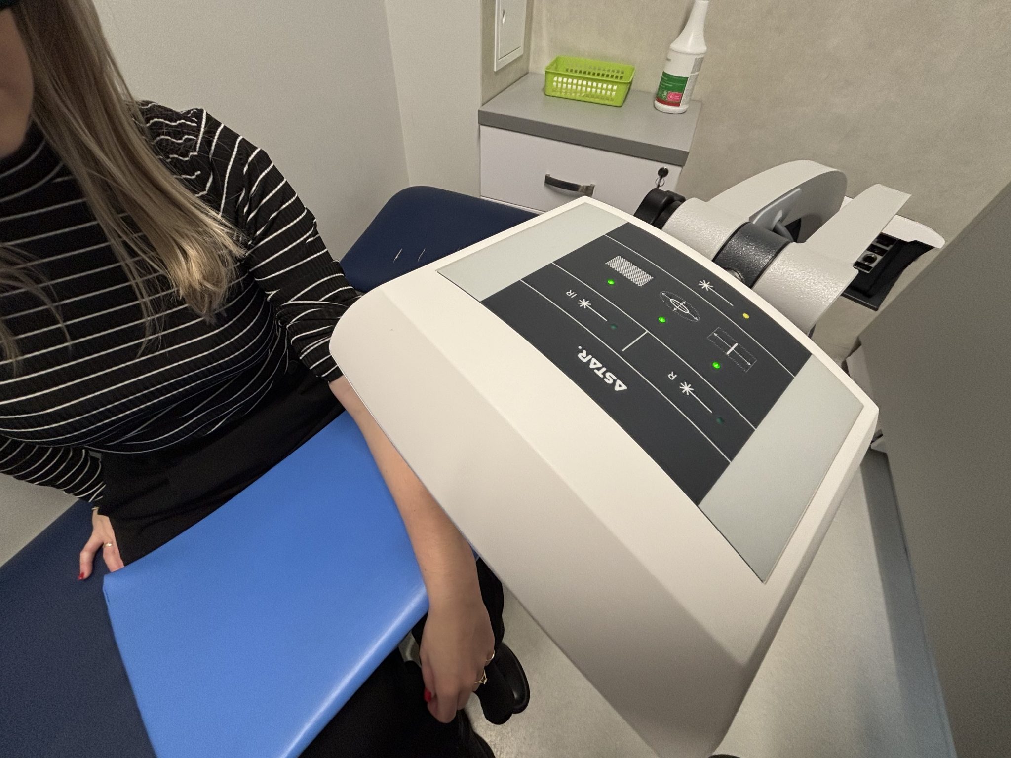 Nowoczesny magnetronic i laser