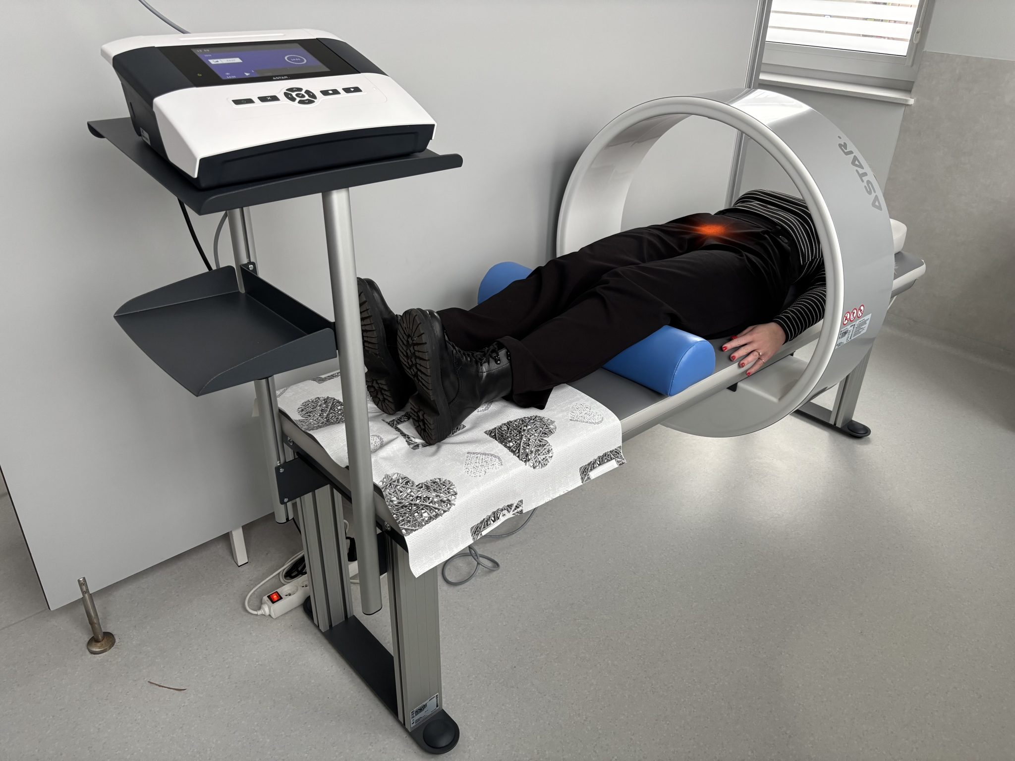 Nowoczesny magnetronic i laser